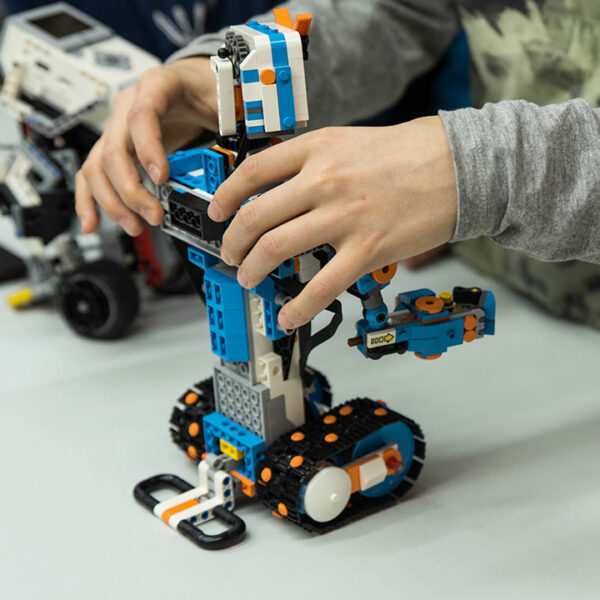 iRobotics Club Team, 2nd Semester (3rd-5th Grades) | North Shore Hebrew ...